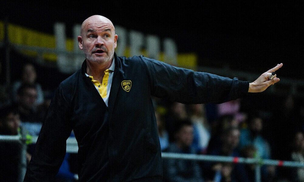 Gregorio Martínez dejó de ser entrenador de Obras